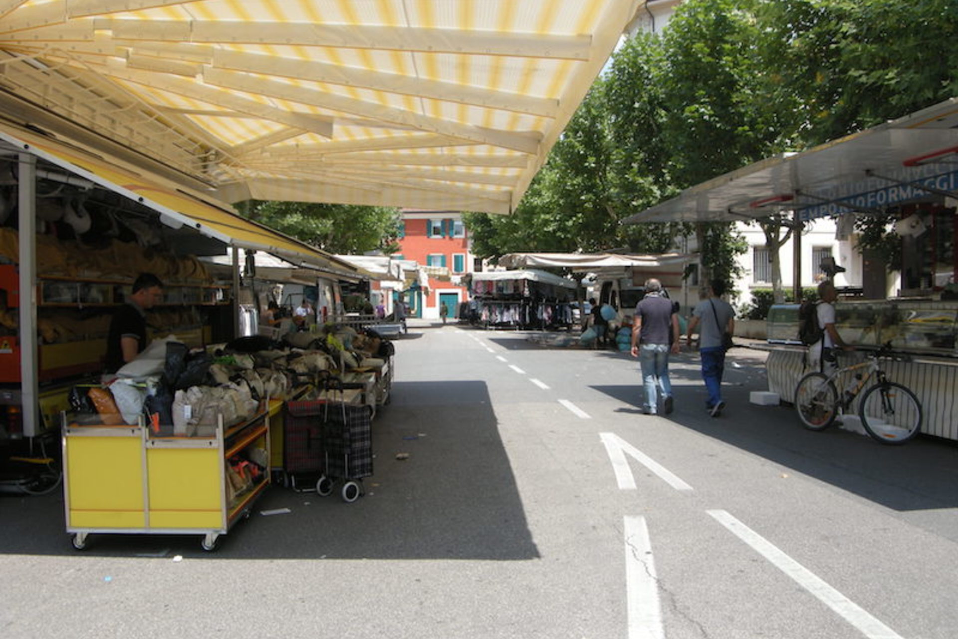 Comunicazione - sospensione mercati settimanali e commercio su area ...